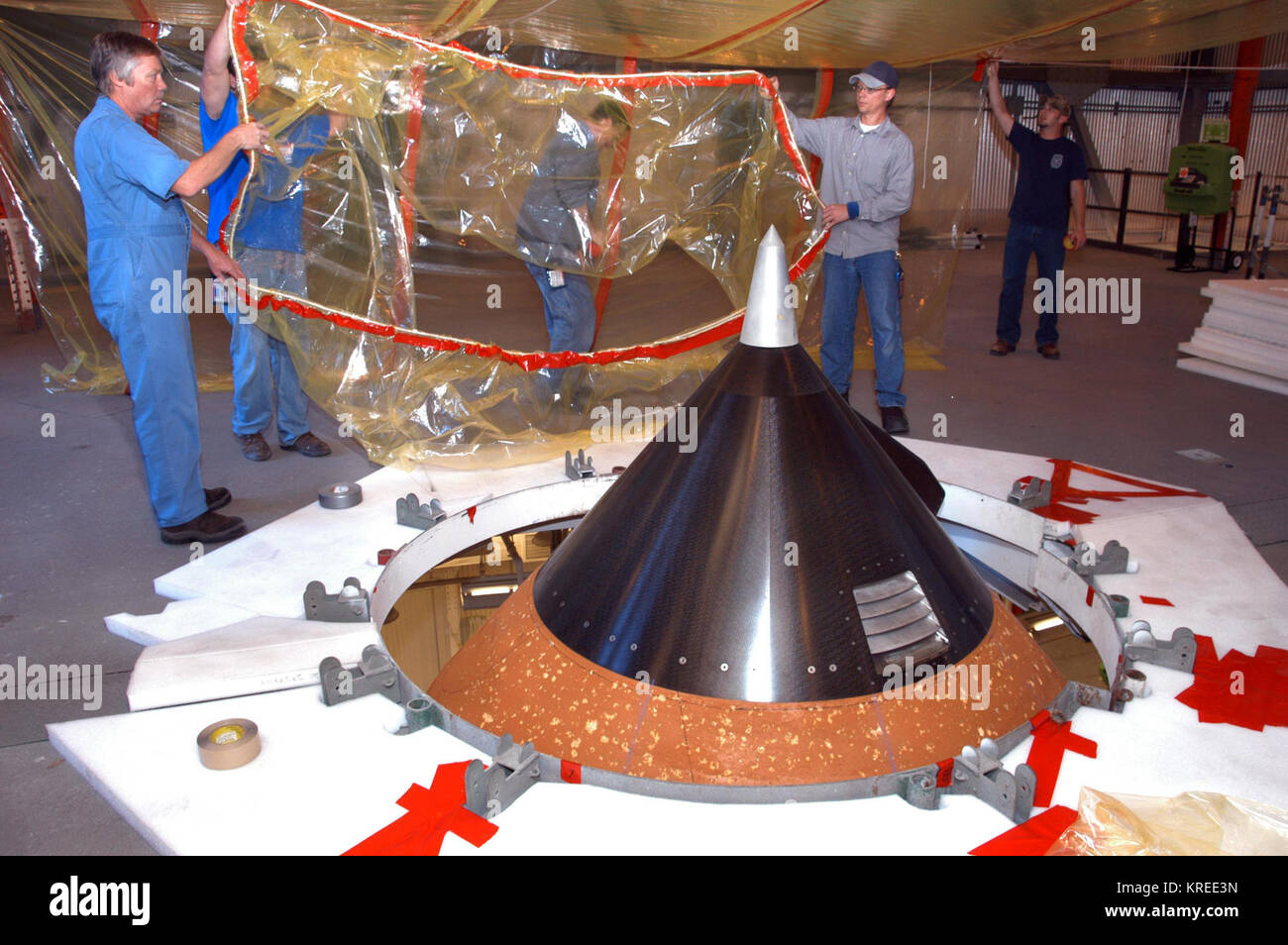 STS-117 external tank at VAB after hail damage Stock Photo - Alamy