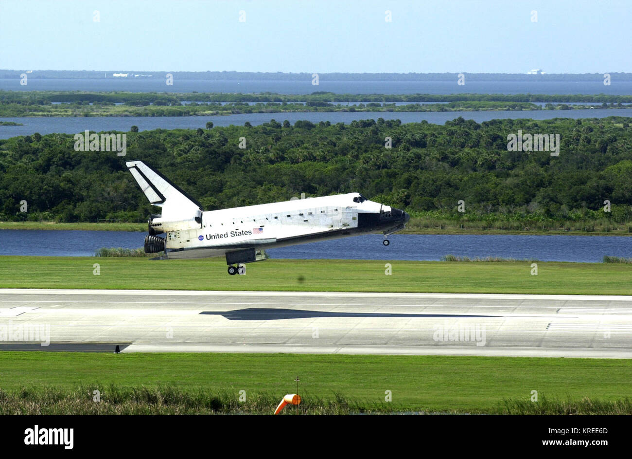 Sts 112 hi-res stock photography and images - Alamy