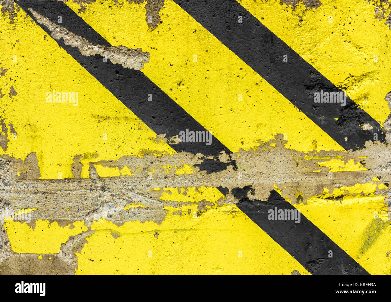Grunge diagonal warning stripe Stock Photo - Alamy