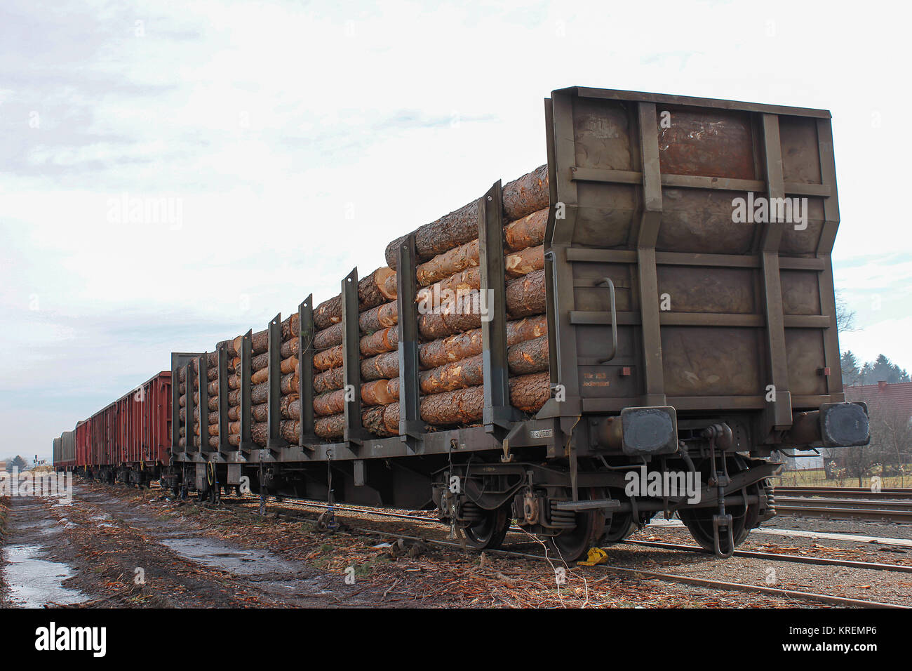 wagon with logs Stock Photo - Alamy