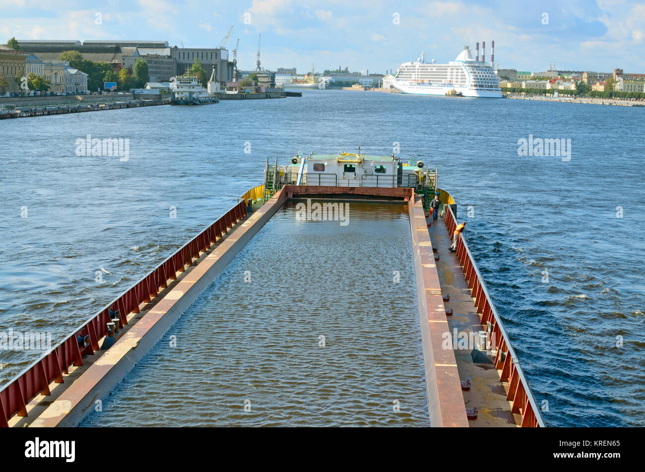 Very large floats hi-res stock photography and images - Alamy