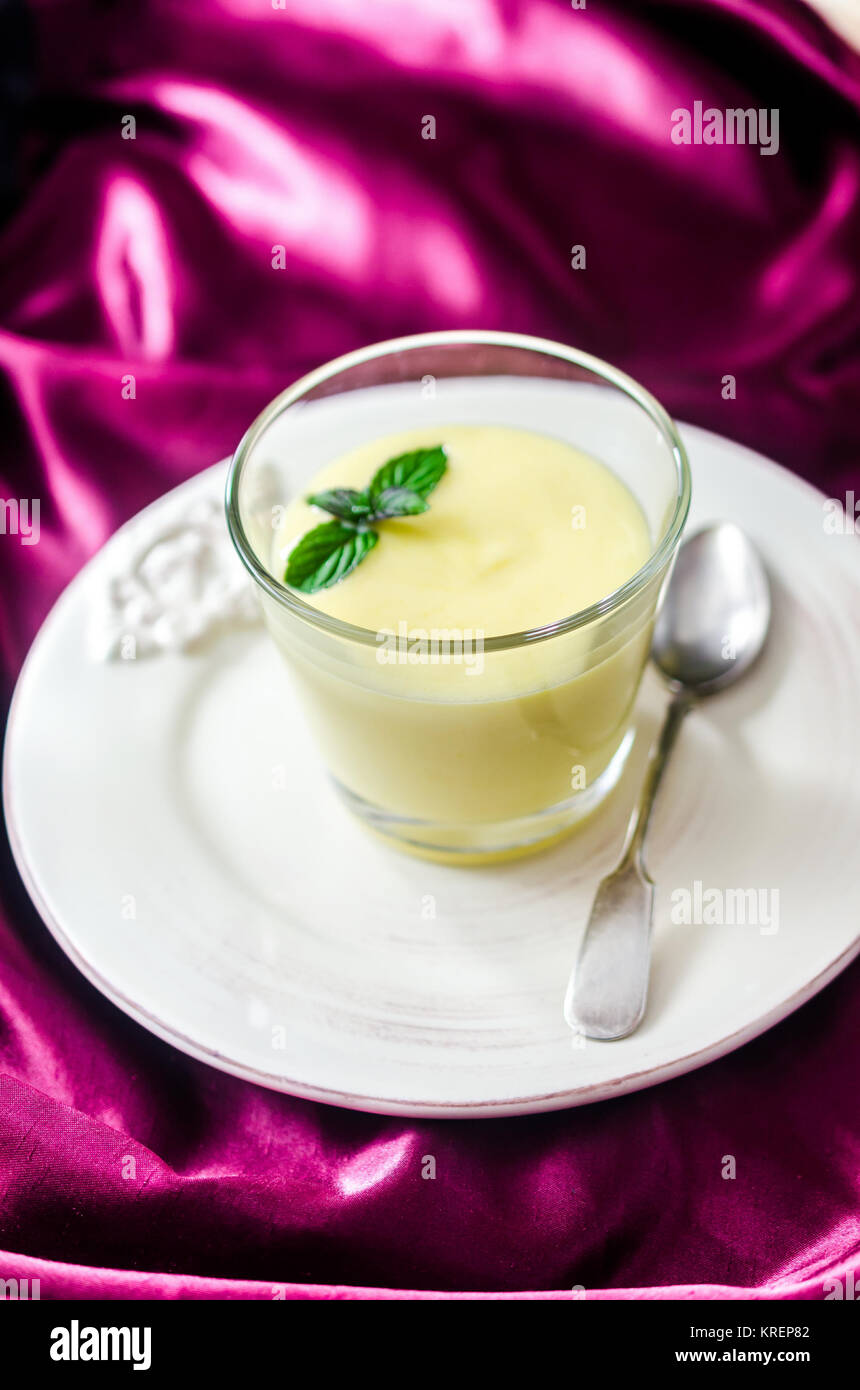 Zabaione - italian alcoholic dessert Stock Photo - Alamy