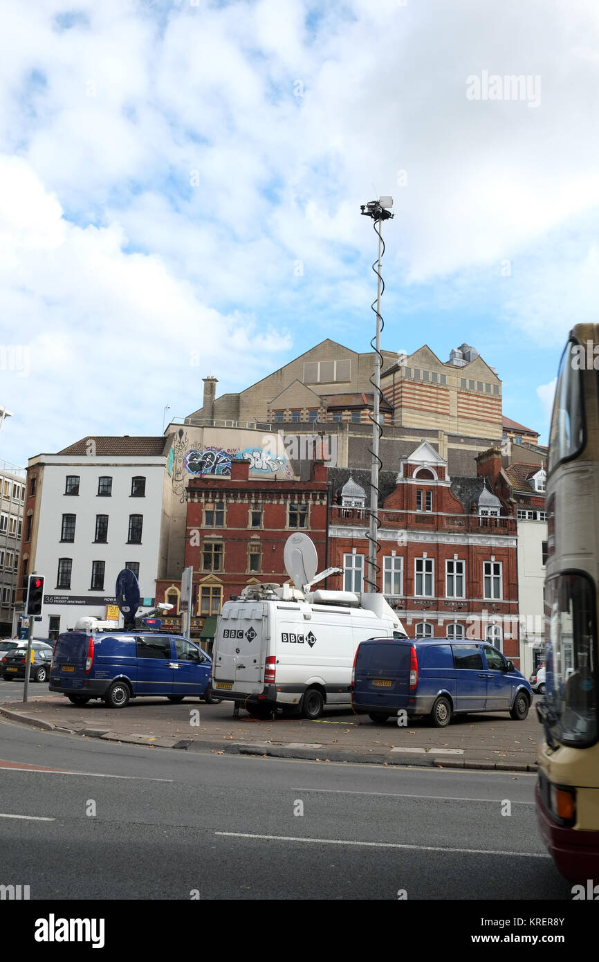 October 2015 - BBC TV news reporter crews vans and broadcast unit Stock ...