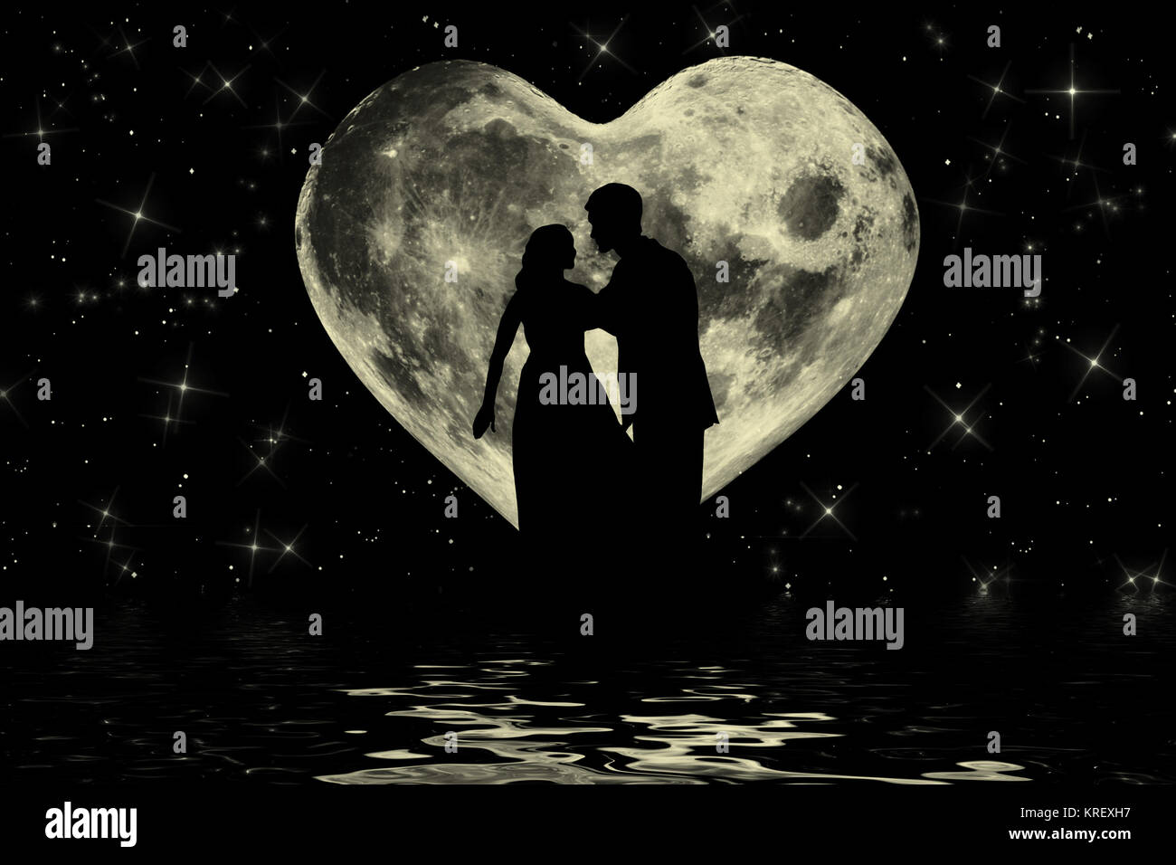 Love couple in moonlight hi-res stock photography and images - Alamy