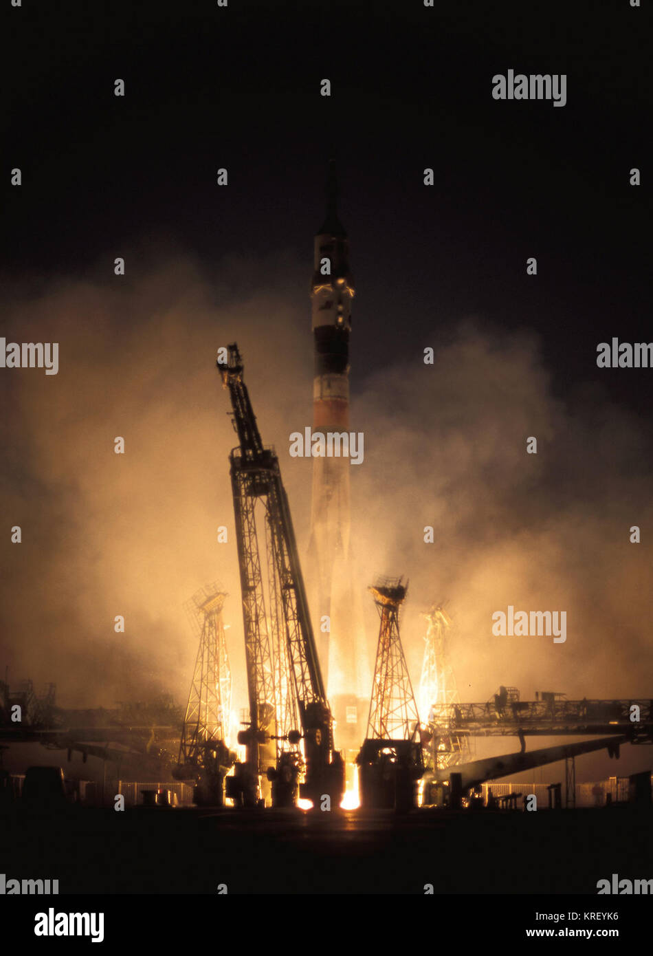 Launch of international space station hi-res stock photography and ...