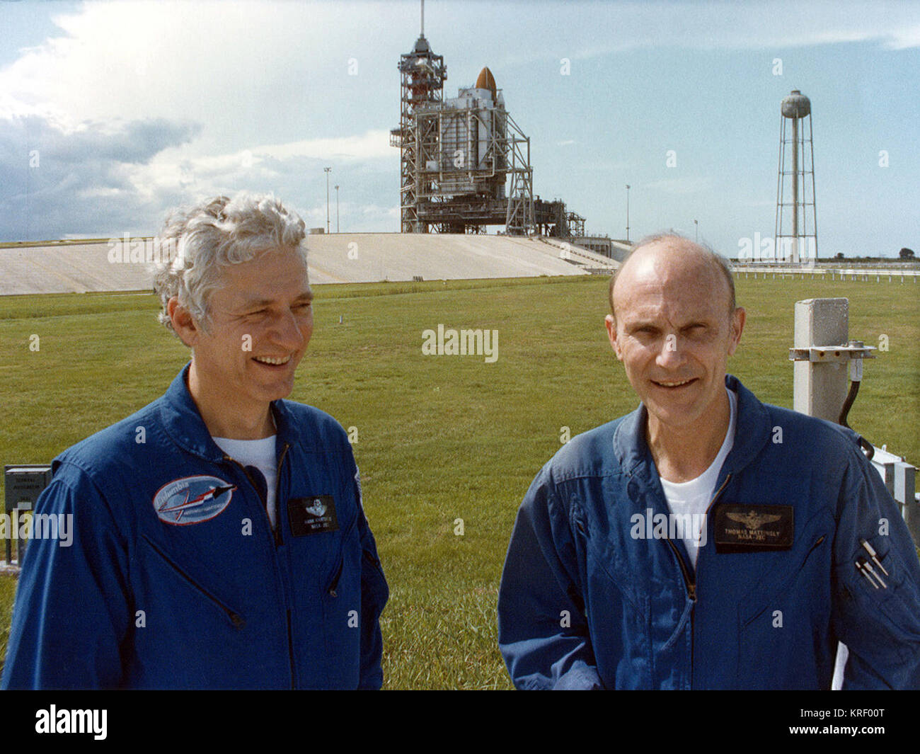 Thomas Mattingly and Henry Hartsfield in front of the Space Shuttle ...