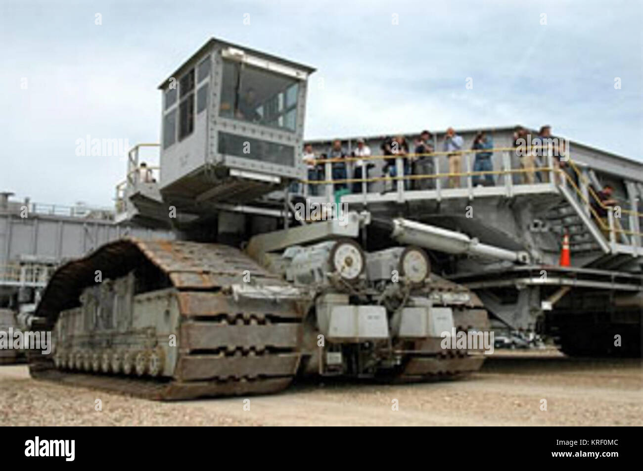 Missile crawler transporter facilities hi-res stock photography and ...