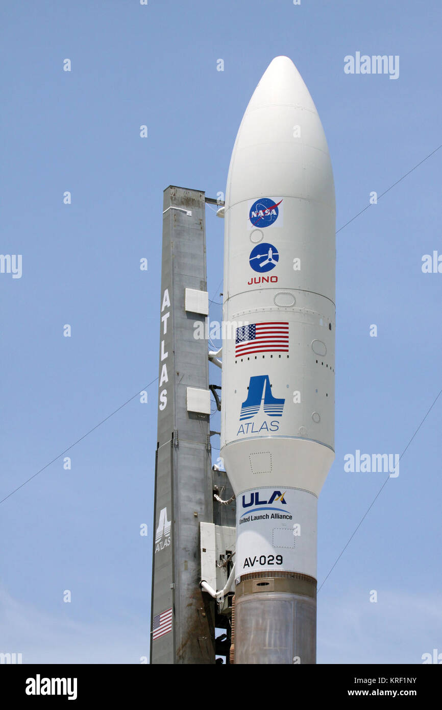 Atlas v payload fairing hi-res stock photography and images - Alamy