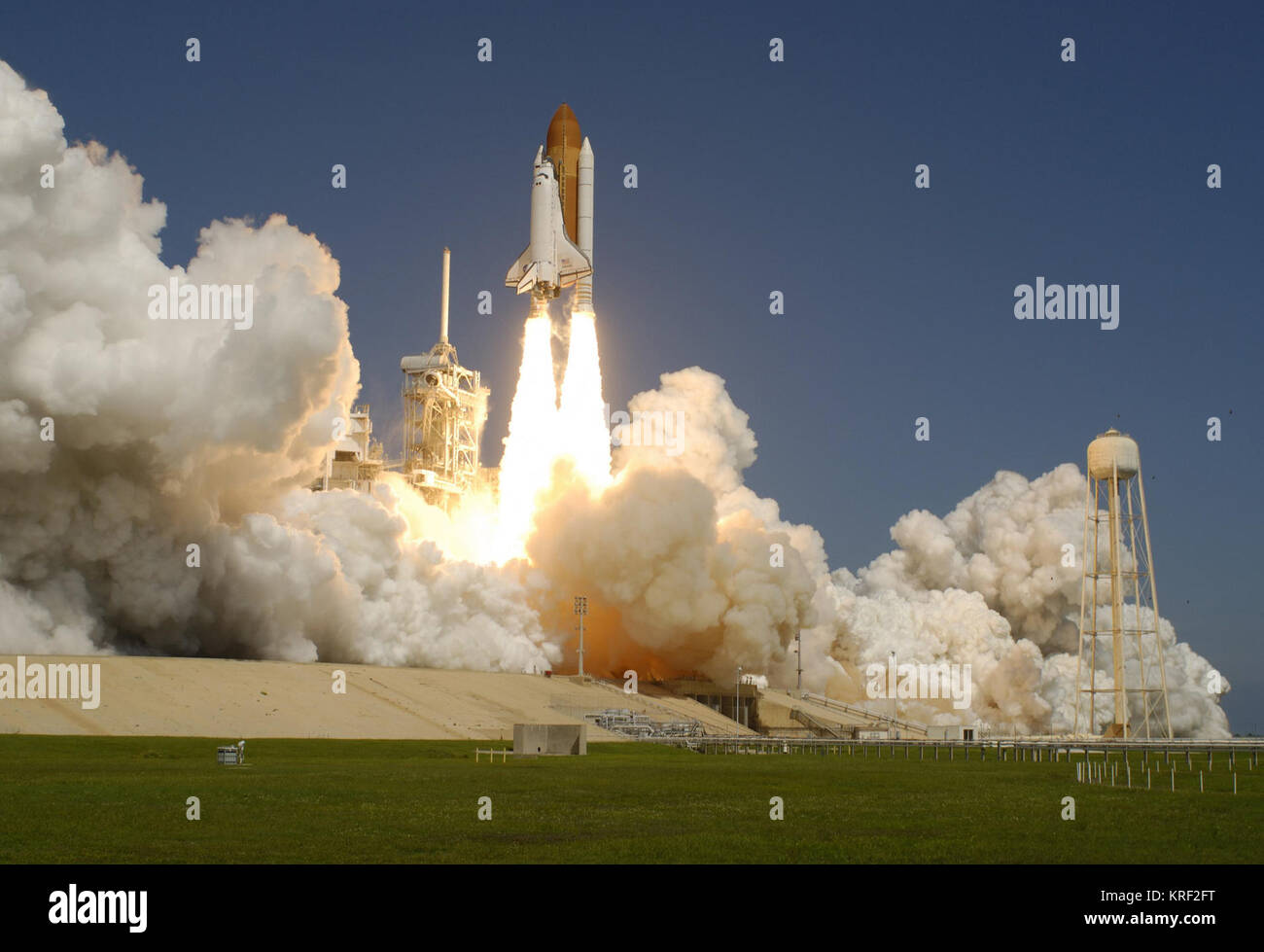 Sts 115 hi-res stock photography and images - Alamy