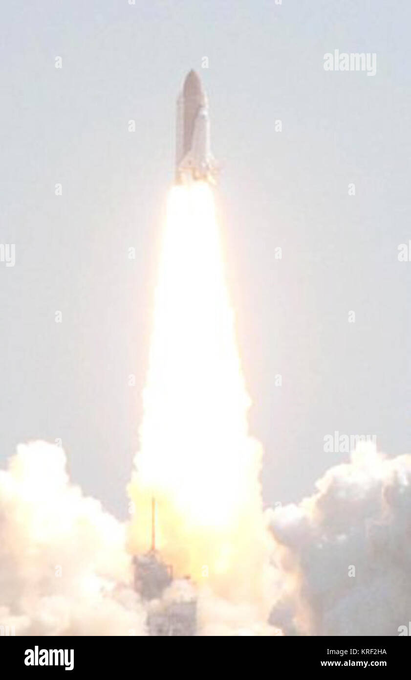 STS 114 shuttle launch-crop Stock Photo - Alamy