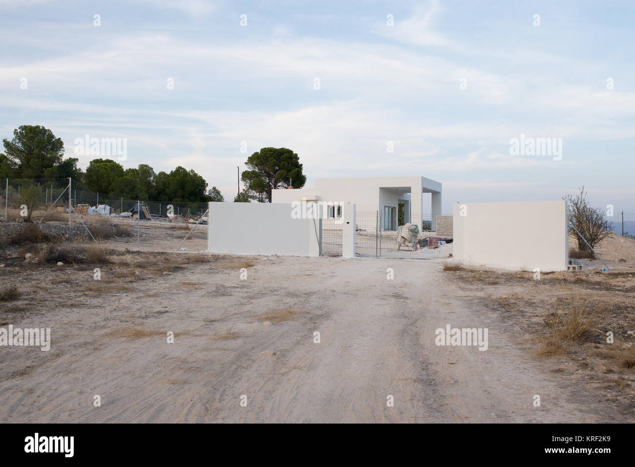 Construction of a new villa in the countryside of Alicante Province in ...