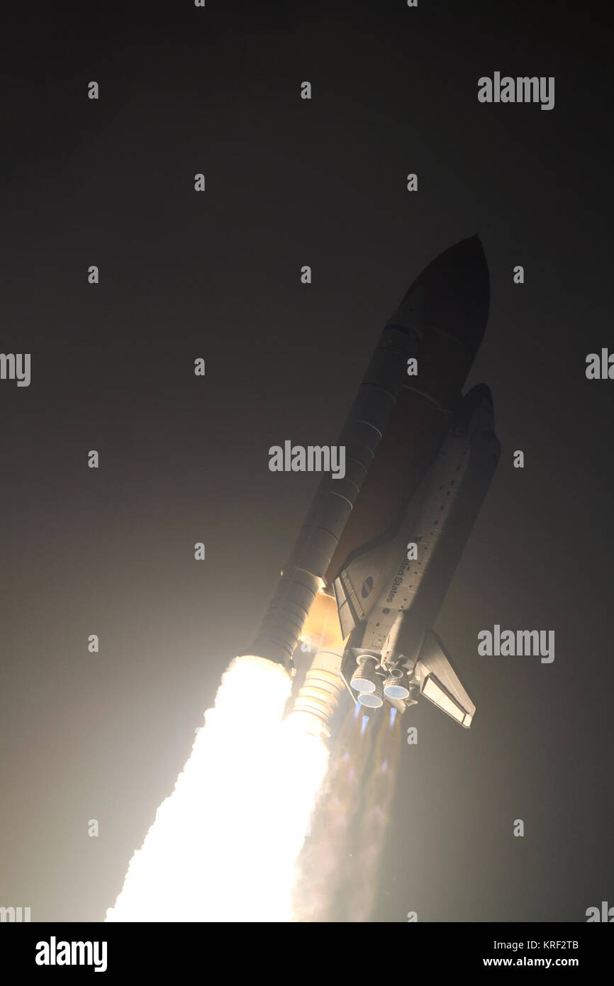 STS-130 launching 4 Stock Photo - Alamy