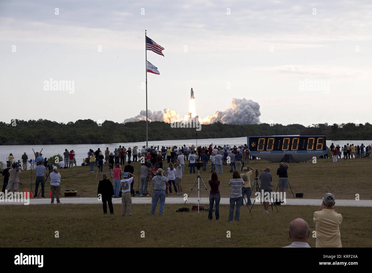 STS-134 launch 3 Stock Photo - Alamy
