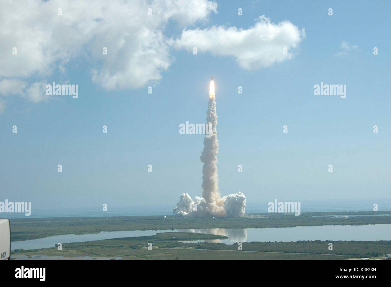 STS-114 launch ocean Stock Photo - Alamy