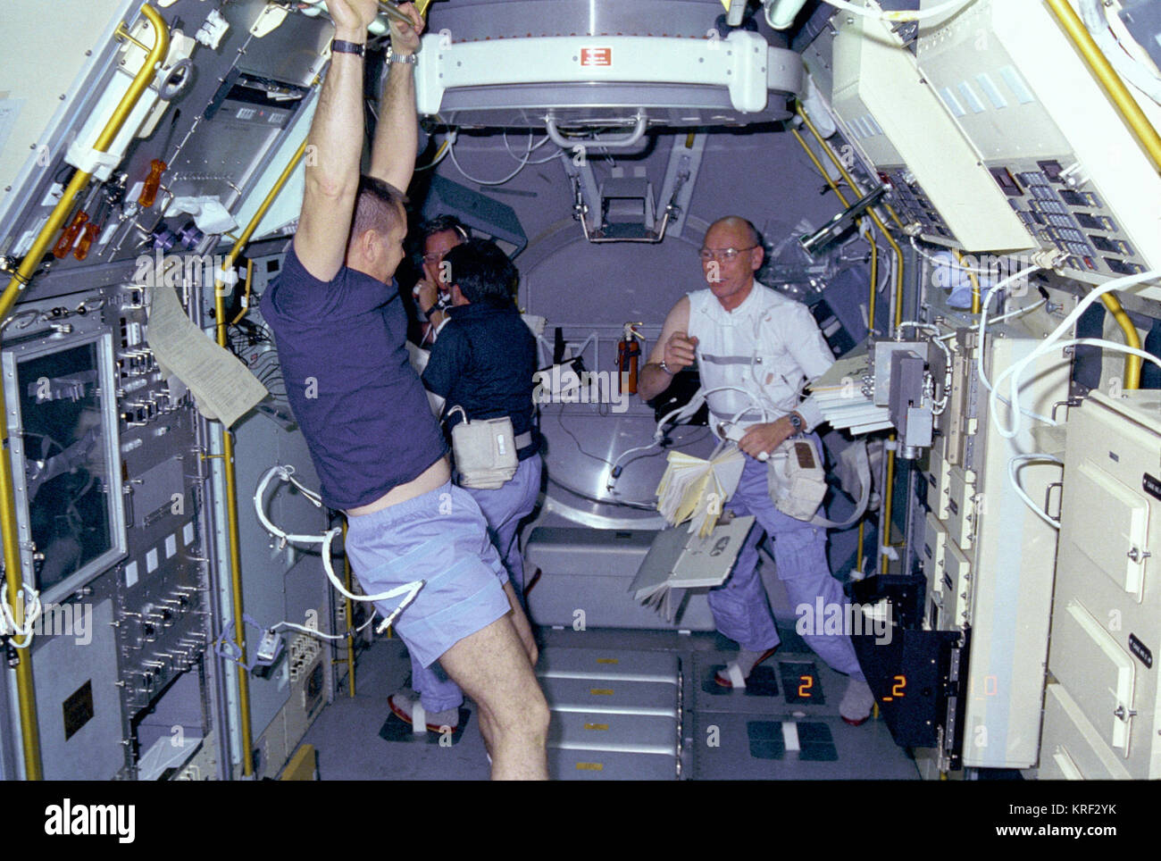 Spacelab 3 hi-res stock photography and images - Alamy