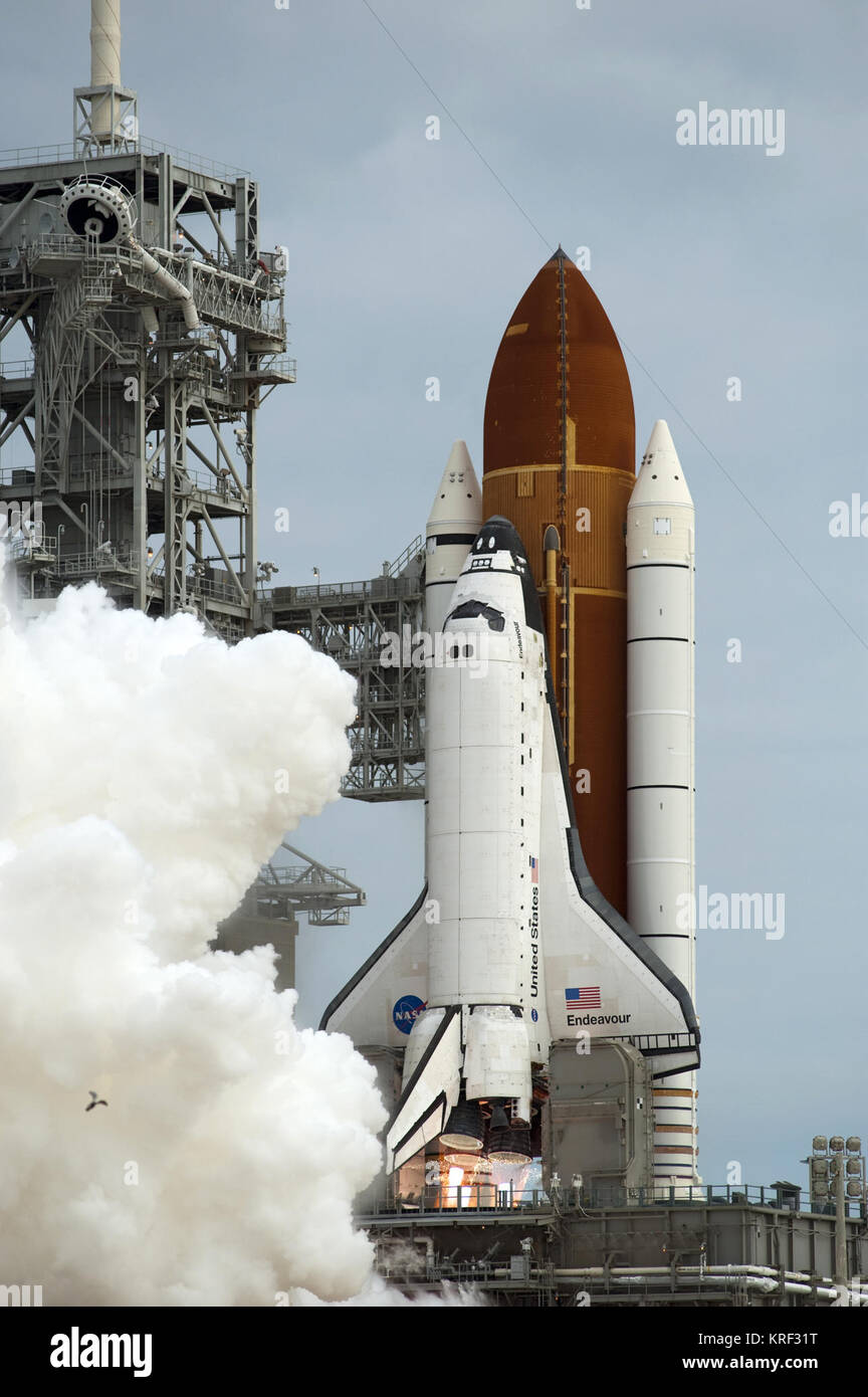 Sts 100 hi-res stock photography and images - Alamy