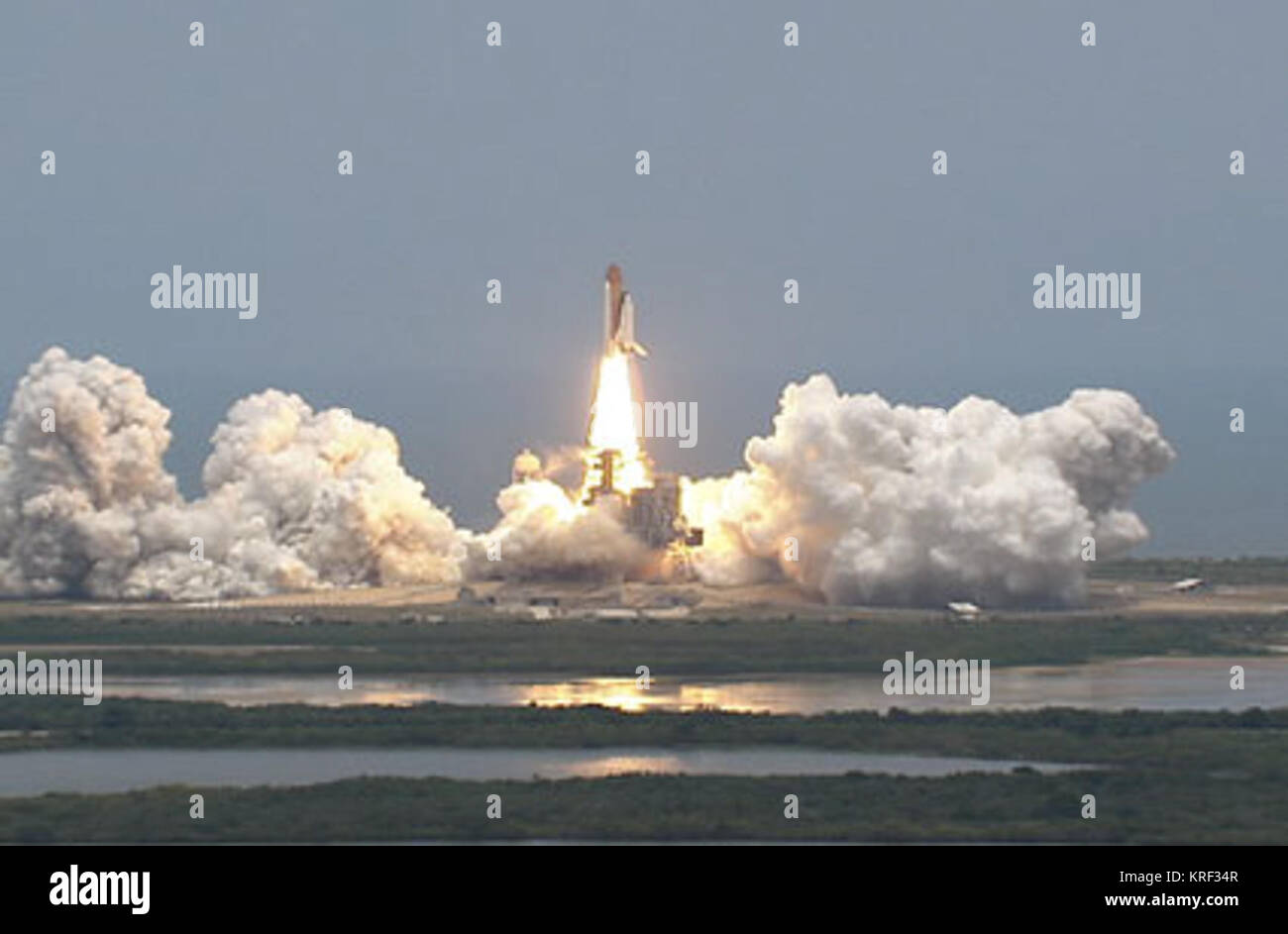 Sts 125 hi-res stock photography and images - Alamy