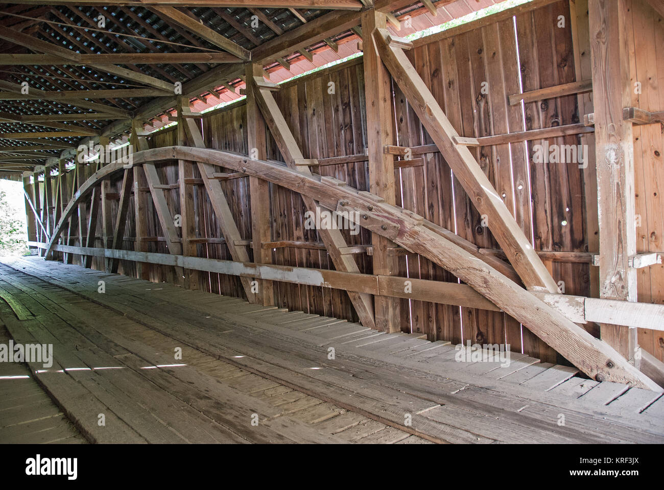 20090805 inside of mill creek covered bridge hi-res stock photography ...