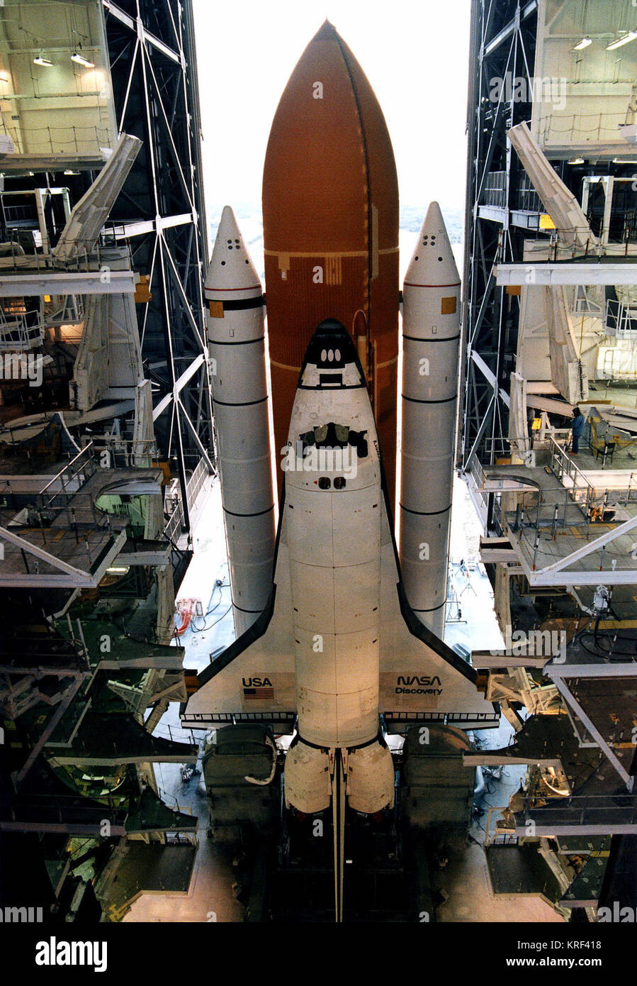 Shuttle discovery hubble telescope hi-res stock photography and images ...
