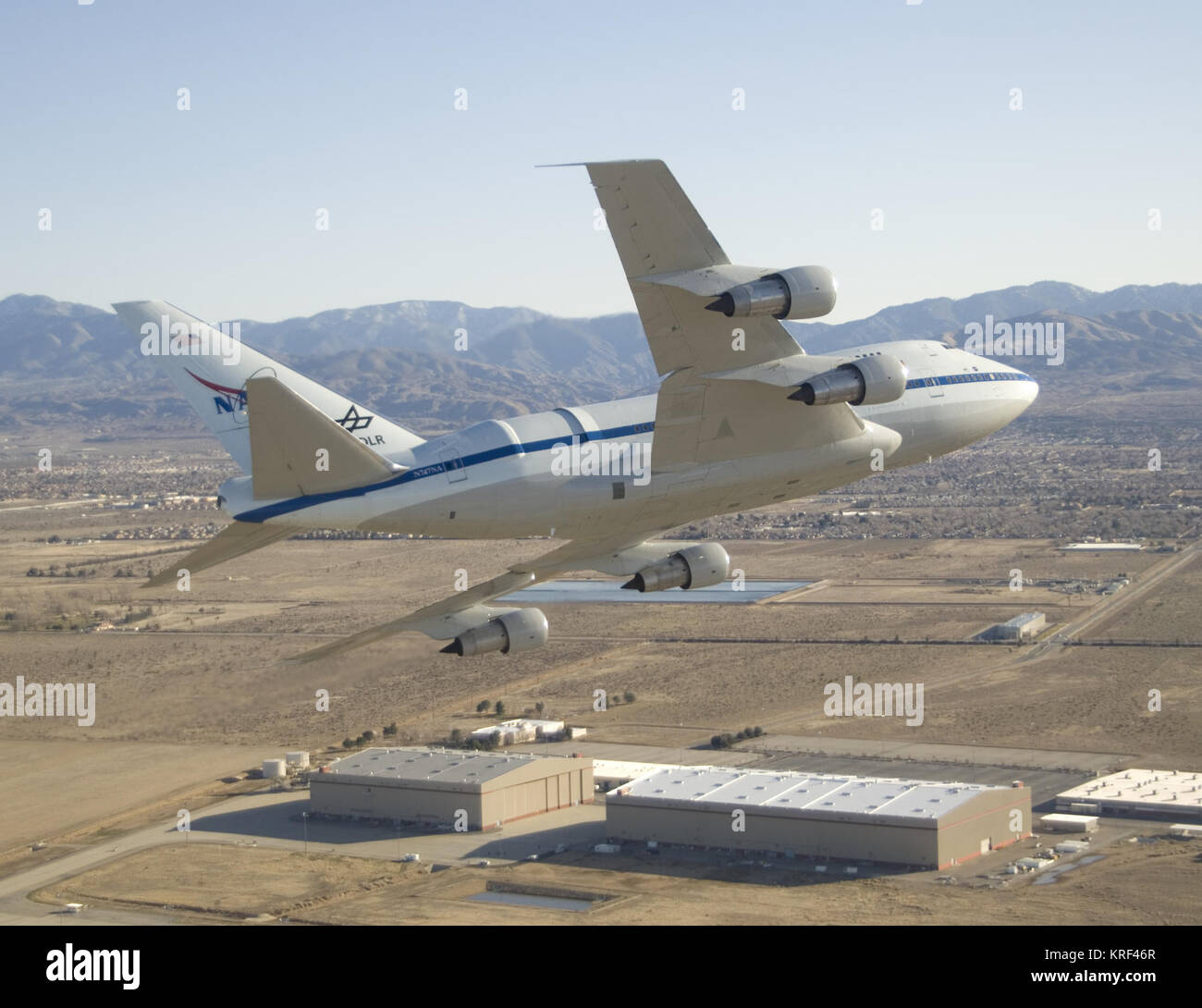 SOFIA fly a circle over the Dryden Aircraft Operations Facility Stock ...