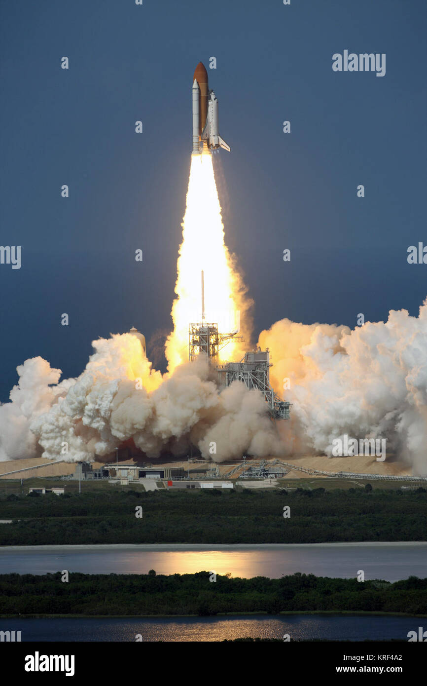 Sts 124 hi-res stock photography and images - Alamy