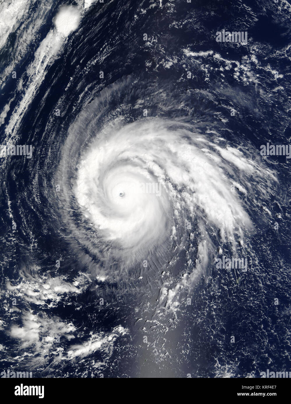 Taifun ocean hi-res stock photography and images - Alamy