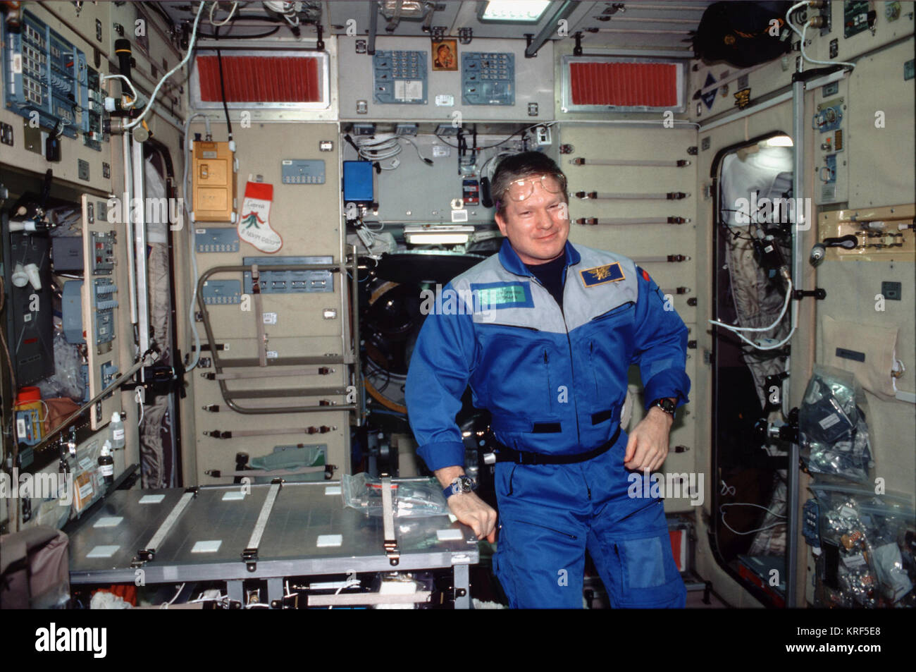Astronaut william shepherd hi-res stock photography and images - Alamy