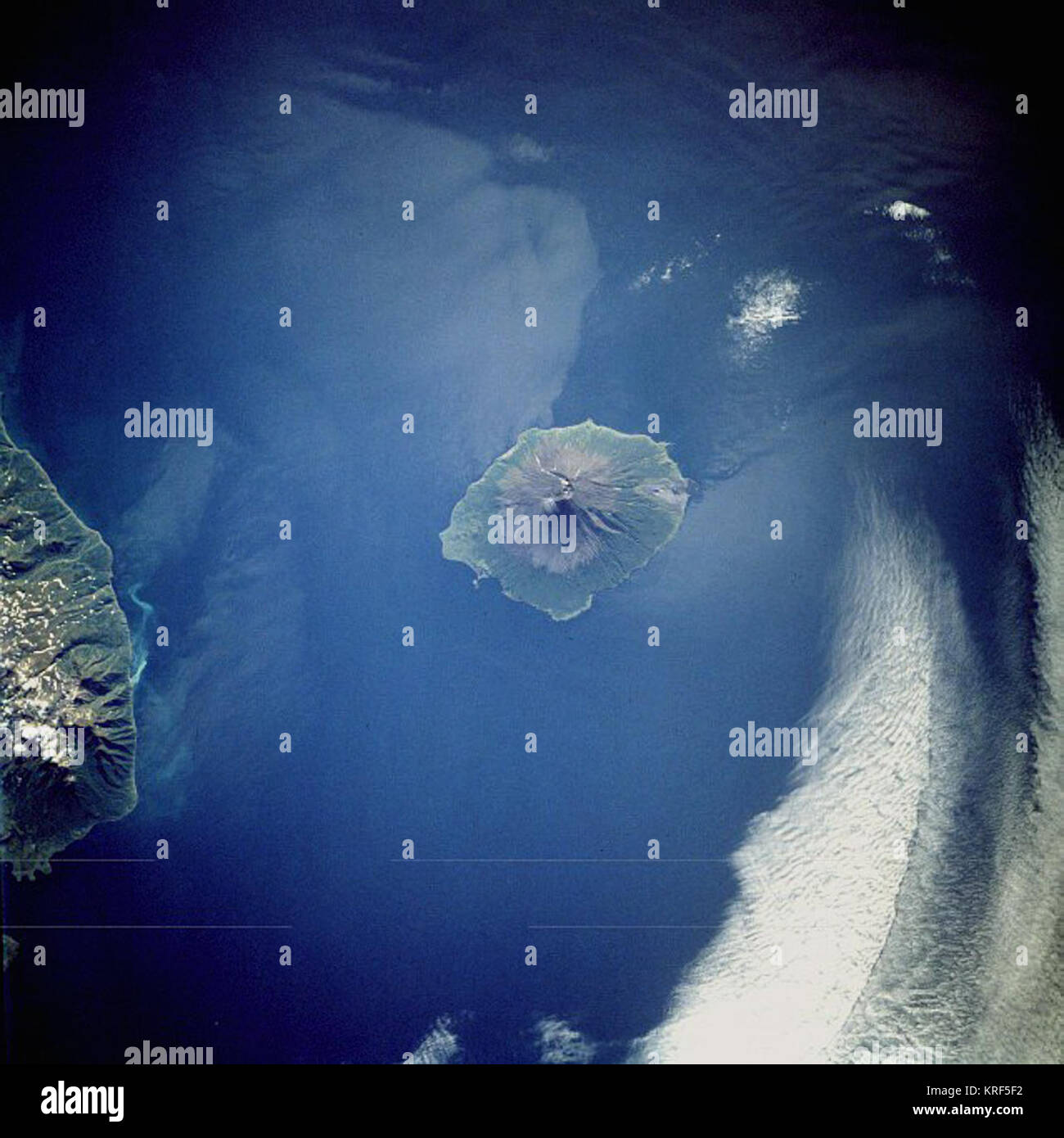 Atlasov island hi-res stock photography and images - Alamy