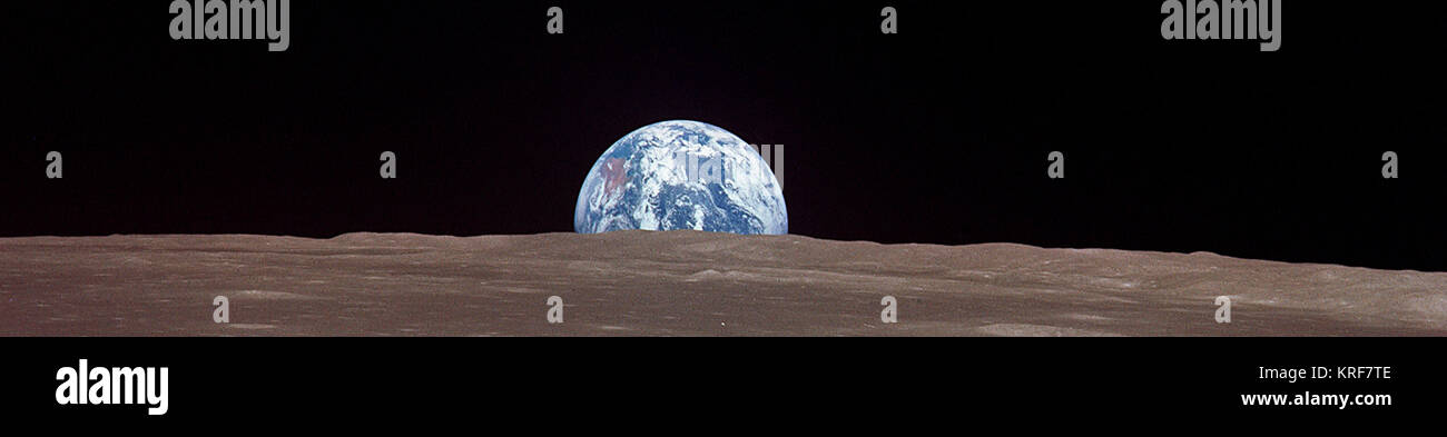 Earthrise hi-res stock photography and images - Alamy