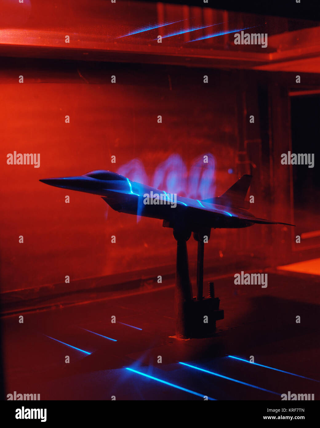 F-16XL Scamp Flow Visualization Test - GPN-2000-001935 Stock Photo - Alamy