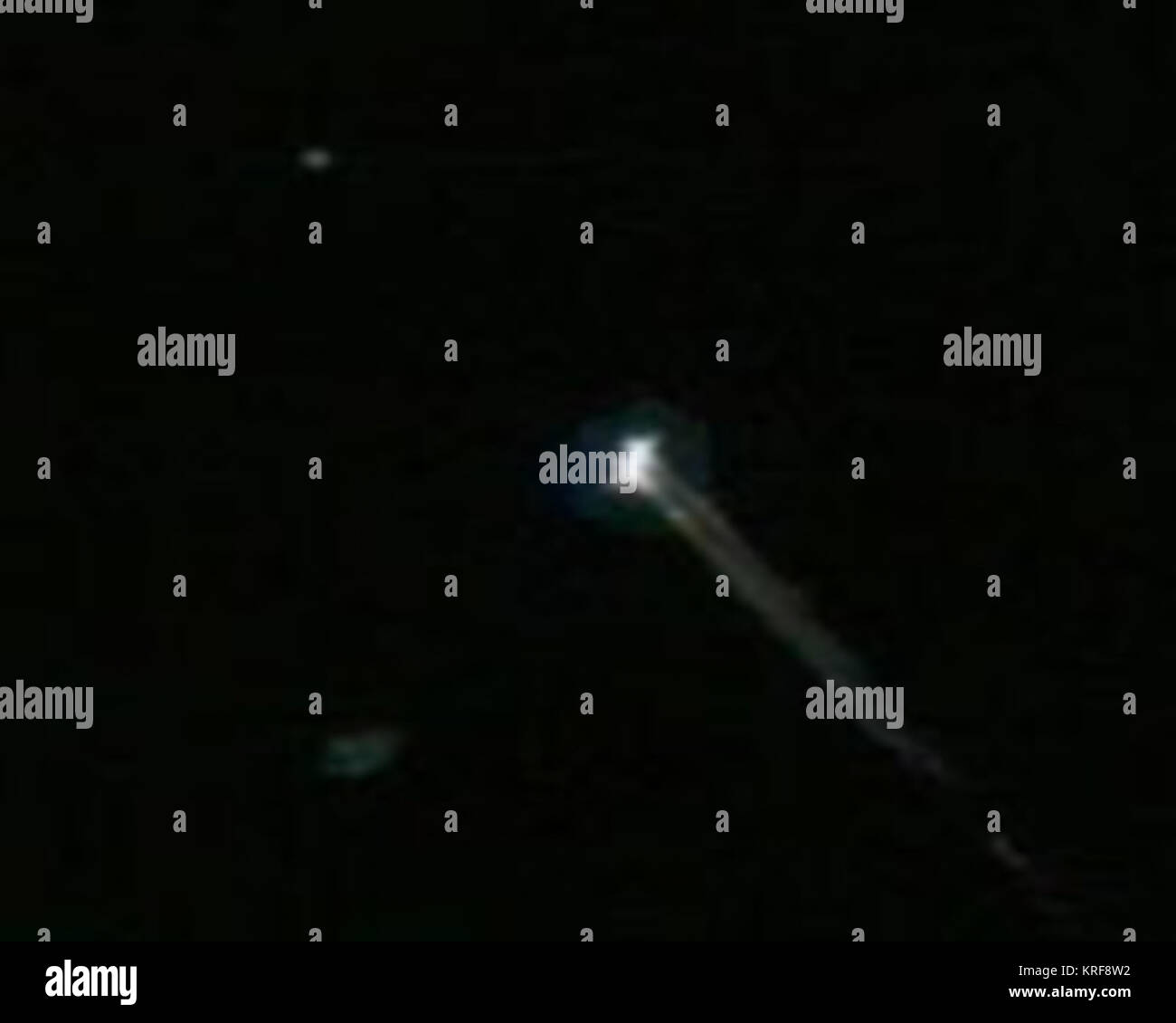 ISS exp10 soyuz reentry Stock Photo - Alamy