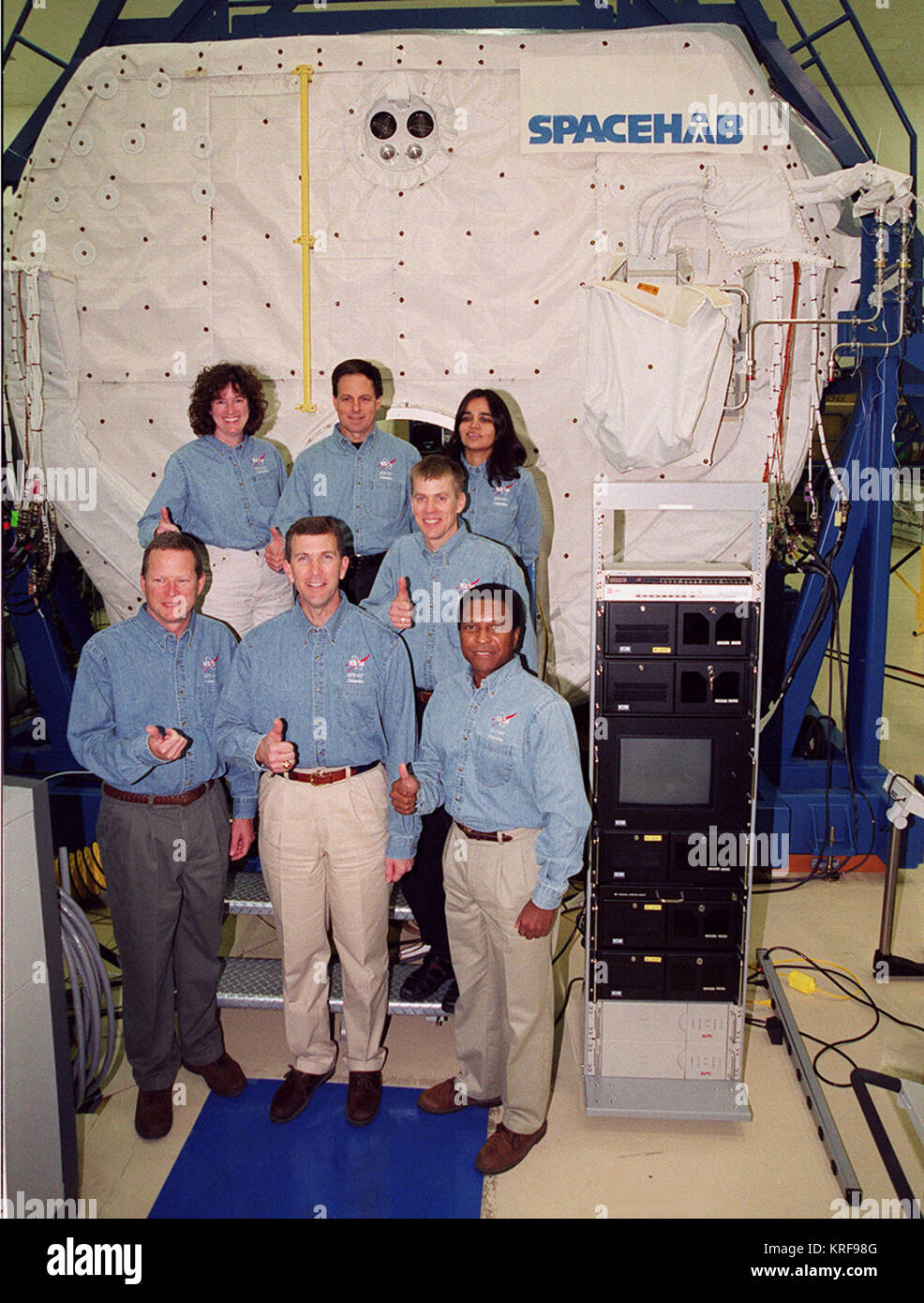 Spacehab hi-res stock photography and images - Alamy