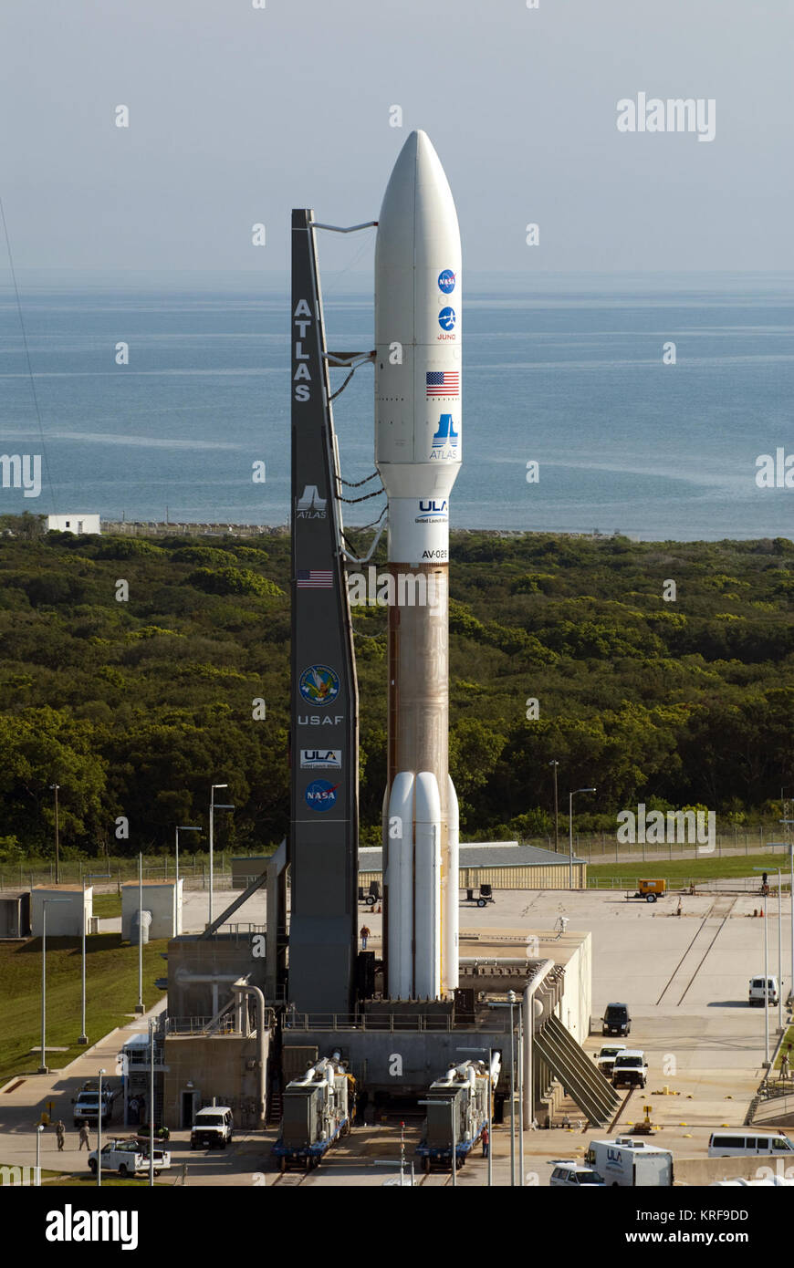 Launch of the juno spacecraft hi-res stock photography and images - Alamy