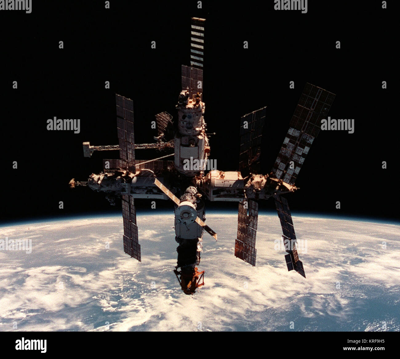 Mir space station 12 June 1998-cropped Stock Photo - Alamy