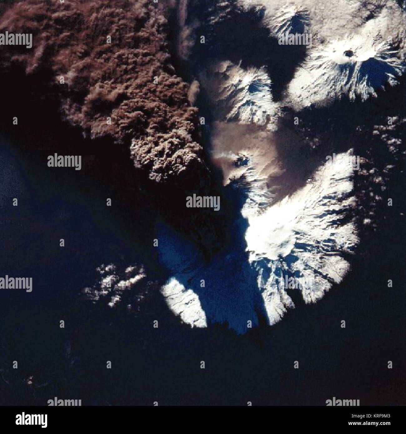 Klyuchevskaya sopka volcano hi-res stock photography and images - Alamy