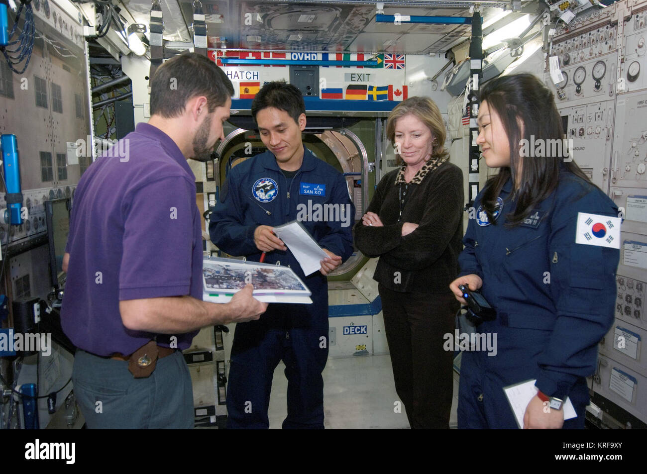 Nasa astronauts training hi-res stock photography and images - Alamy