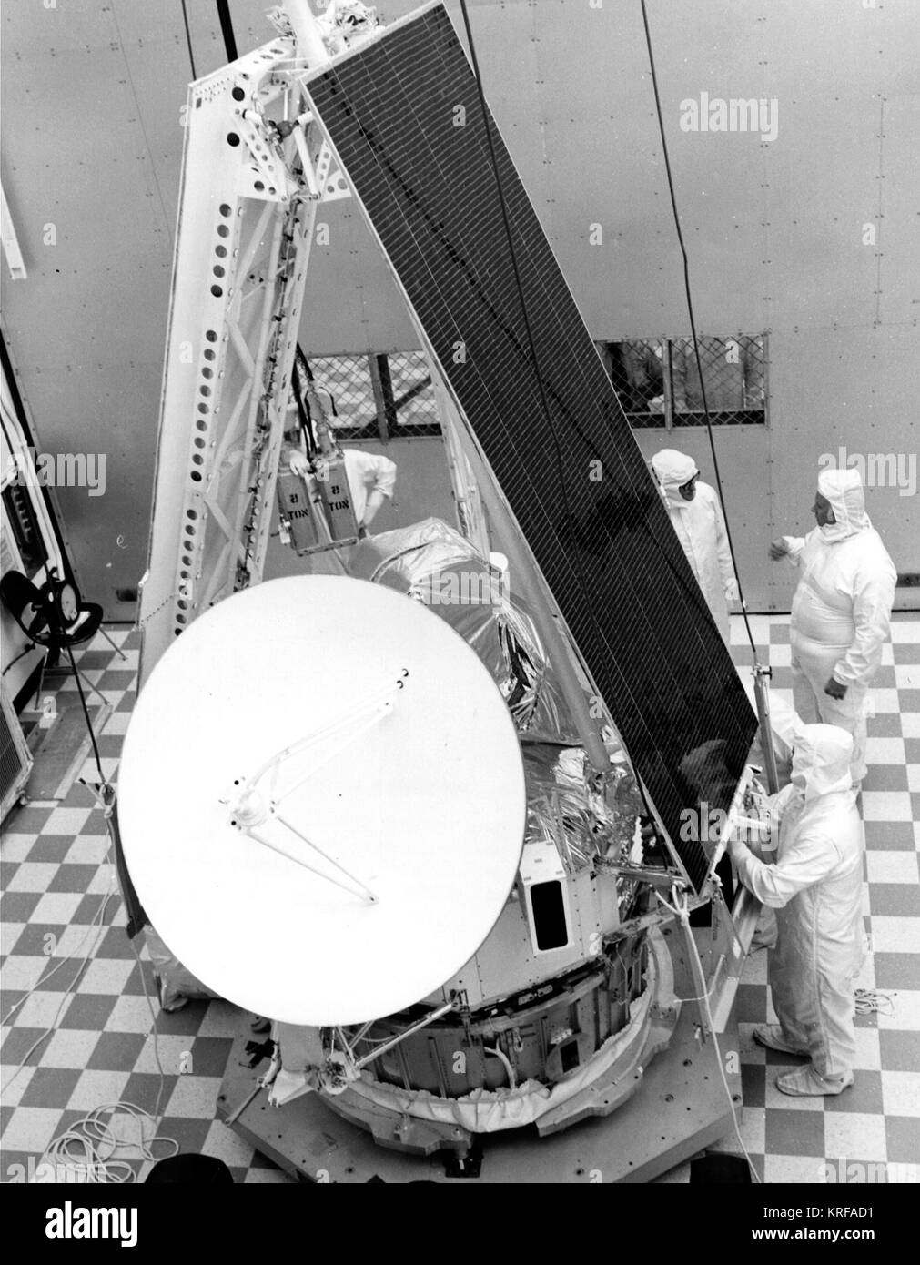 Mariner 10 prepared for encapsulation Stock Photo - Alamy