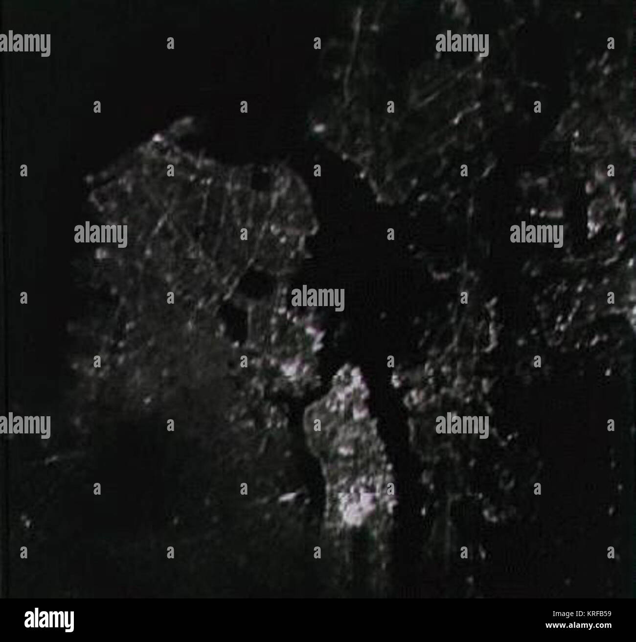 New York City. STS05628E29016 HERCULES Nikon NASA F4 ESC April 1993 ...