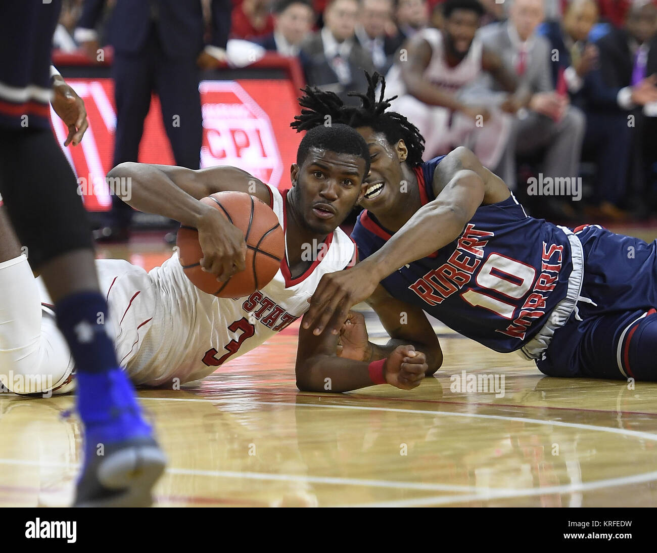 Raleigh, North Carolina, USA. 19th Dec, 2017. LAVAR BATTS (3) of North ...