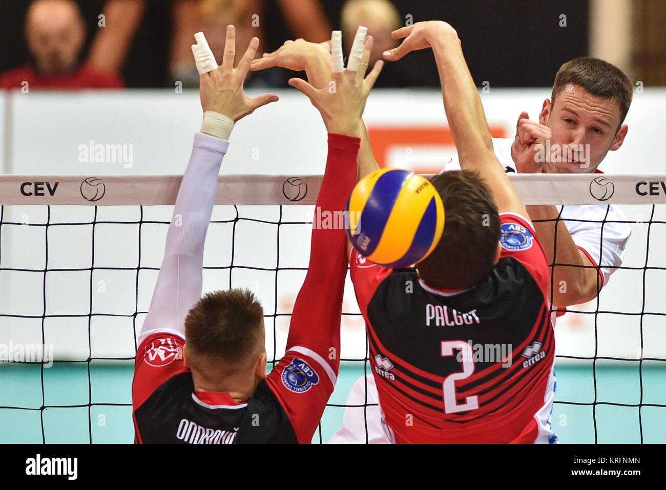 Ceske Budejovice, Czech Republic. 20th Dec, 2017. L-R Peter Ondrovic ...