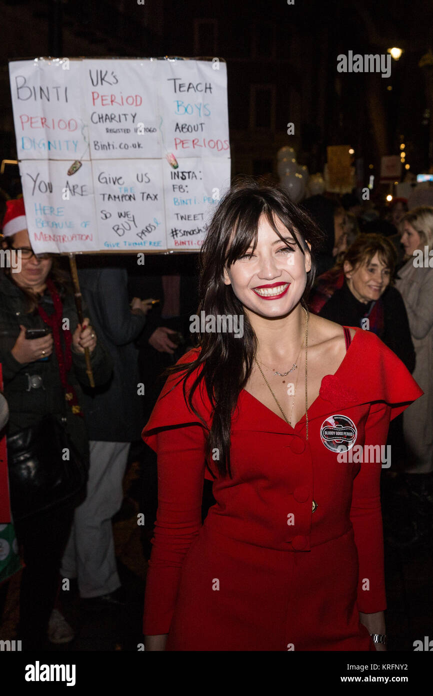Daisy lowe model hi-res stock photography and images - Alamy