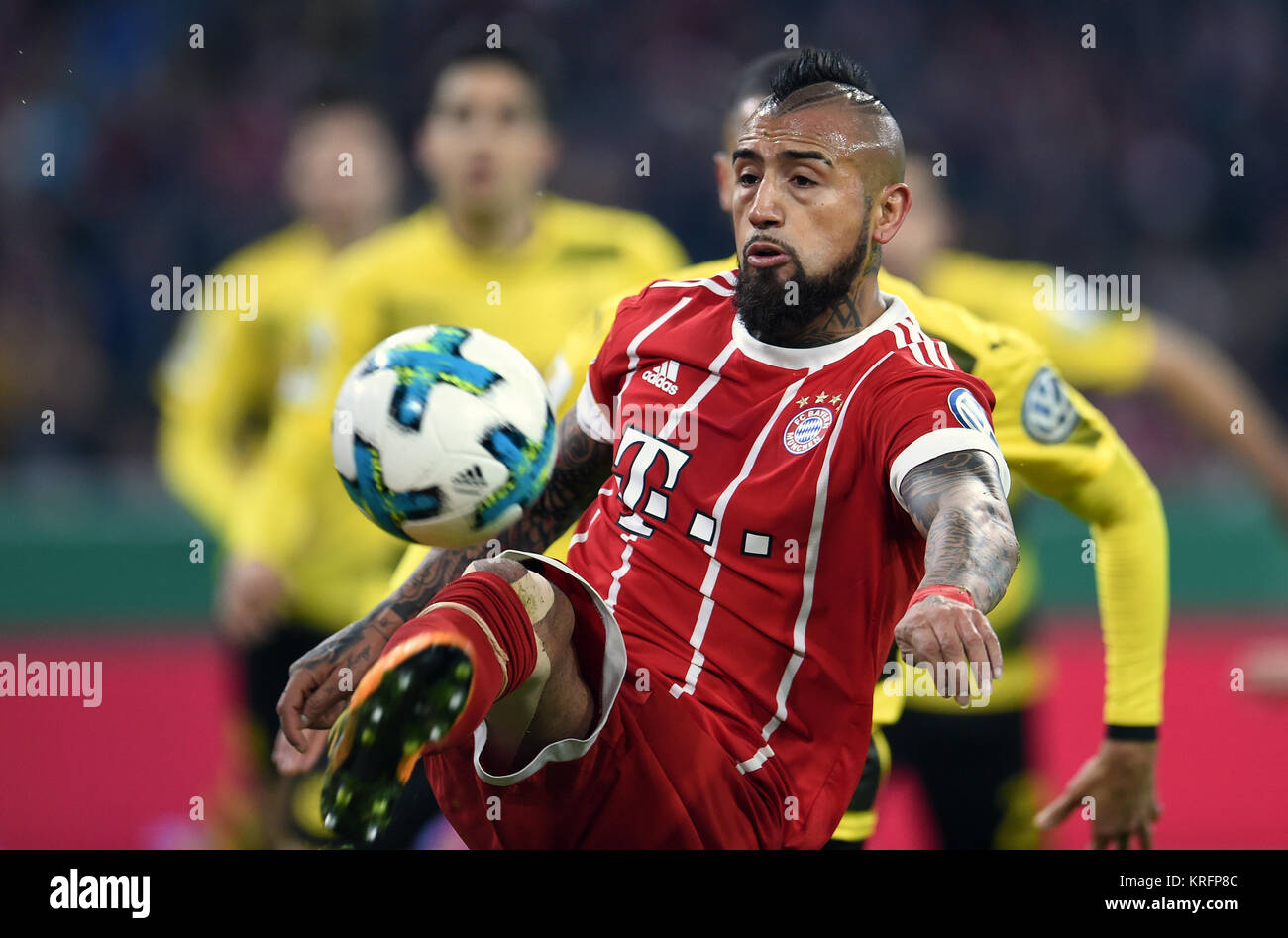 Munich's Arturo Vidal in action during the German DFB (German Football ...