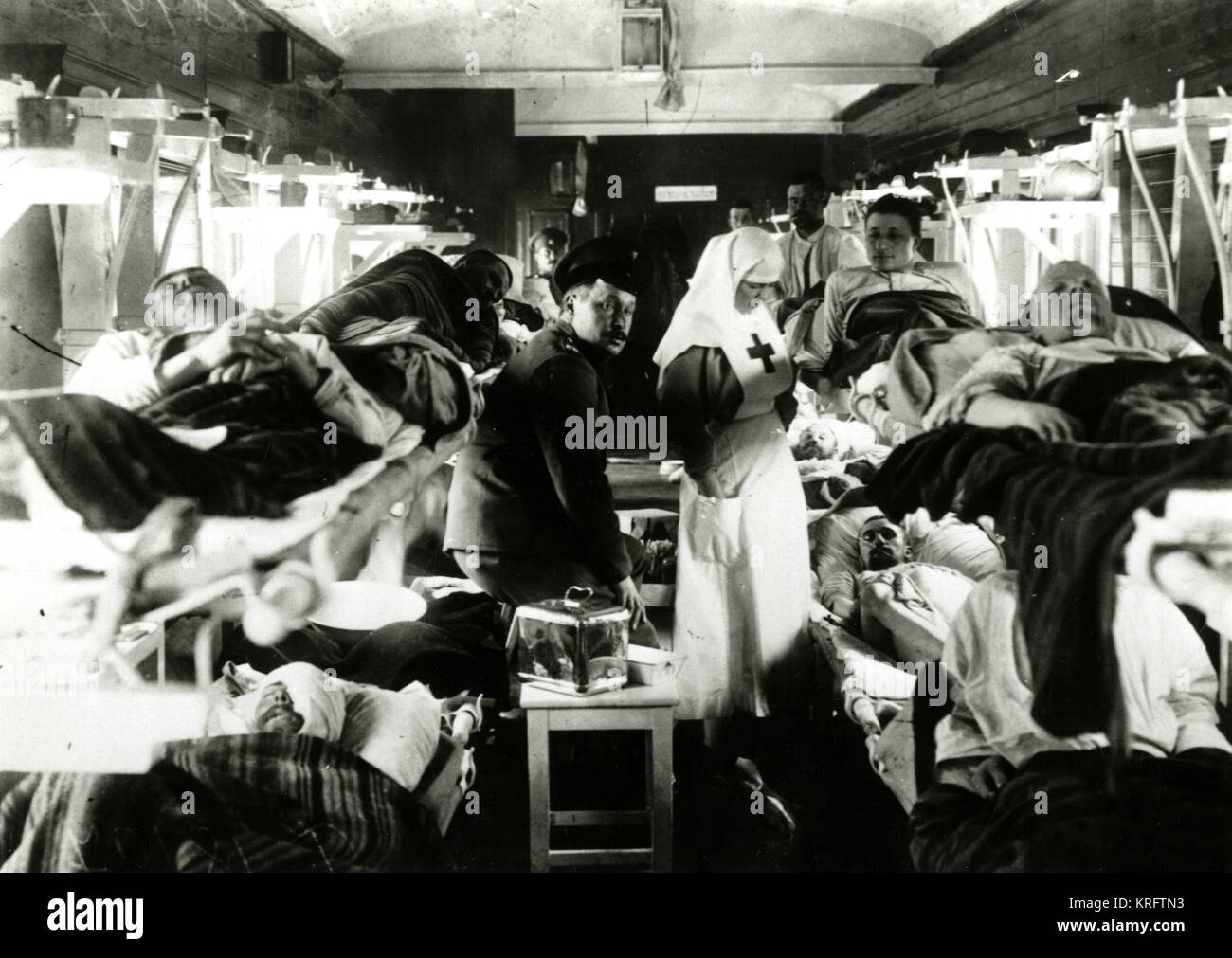 Wwi soldiers hospital beds hi-res stock photography and images - Alamy