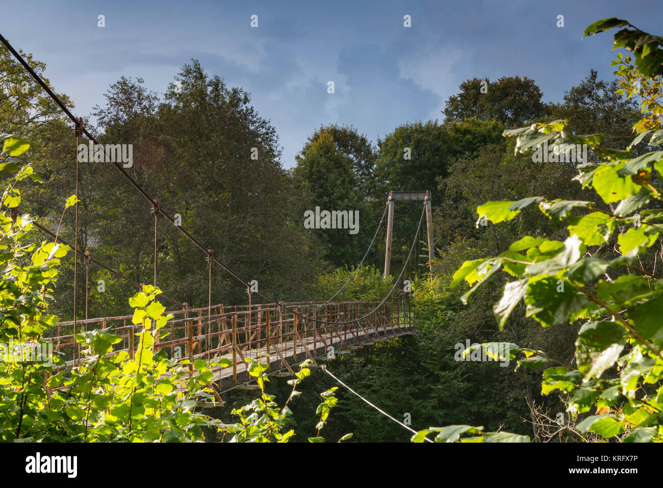 Hanging bridgem footbridge hi-res stock photography and images - Alamy