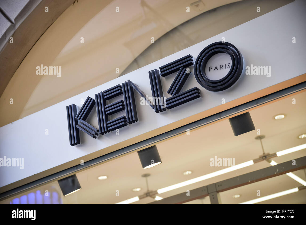 Kenzo logo hi-res stock photography and images - Alamy