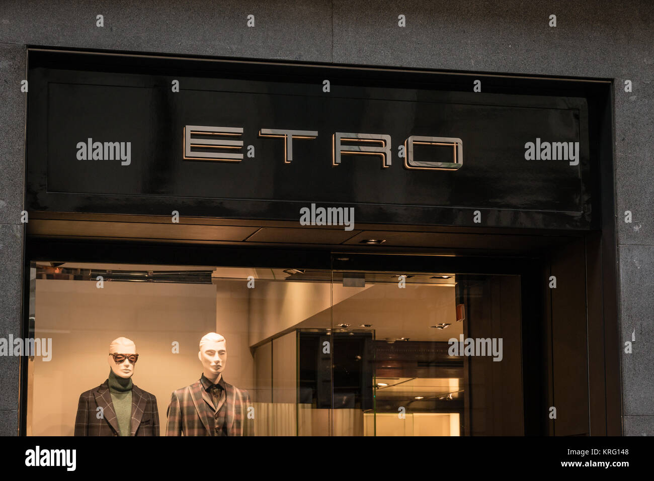 Etro milano logo hi-res stock photography and images - Alamy
