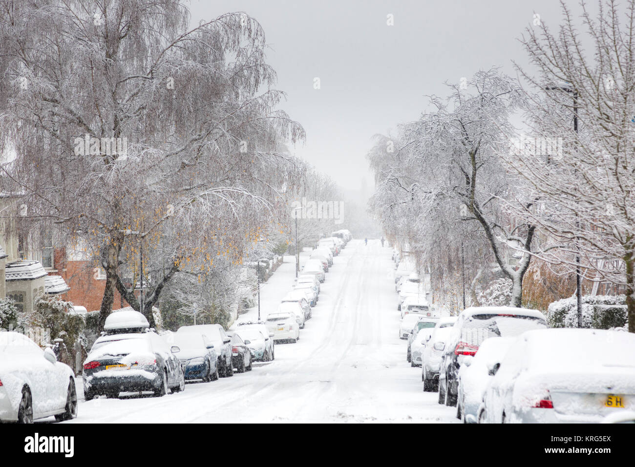London snow street hi-res stock photography and images - Alamy