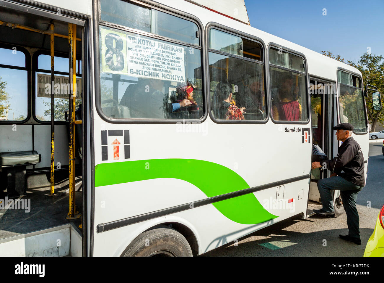 Old man getting on the bus hi-res stock photography and images - Alamy