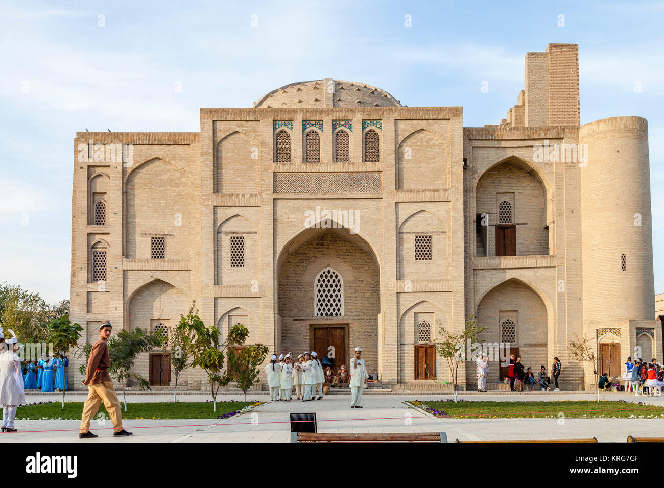 Young Uzbek People Take Part In An Outdoor Fashion Show At The Lyabi ...