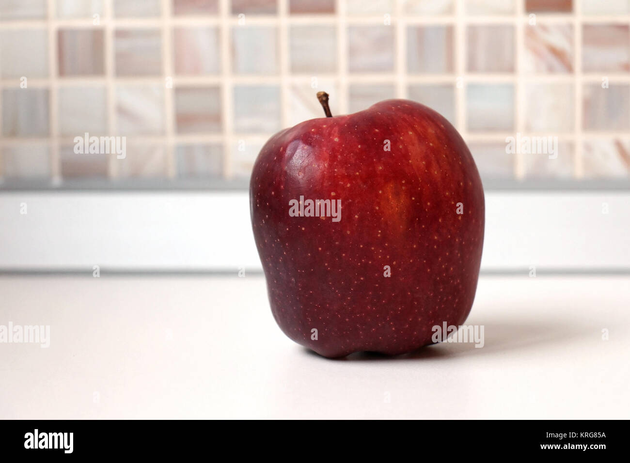 Red apple fruit Stock Photo - Alamy